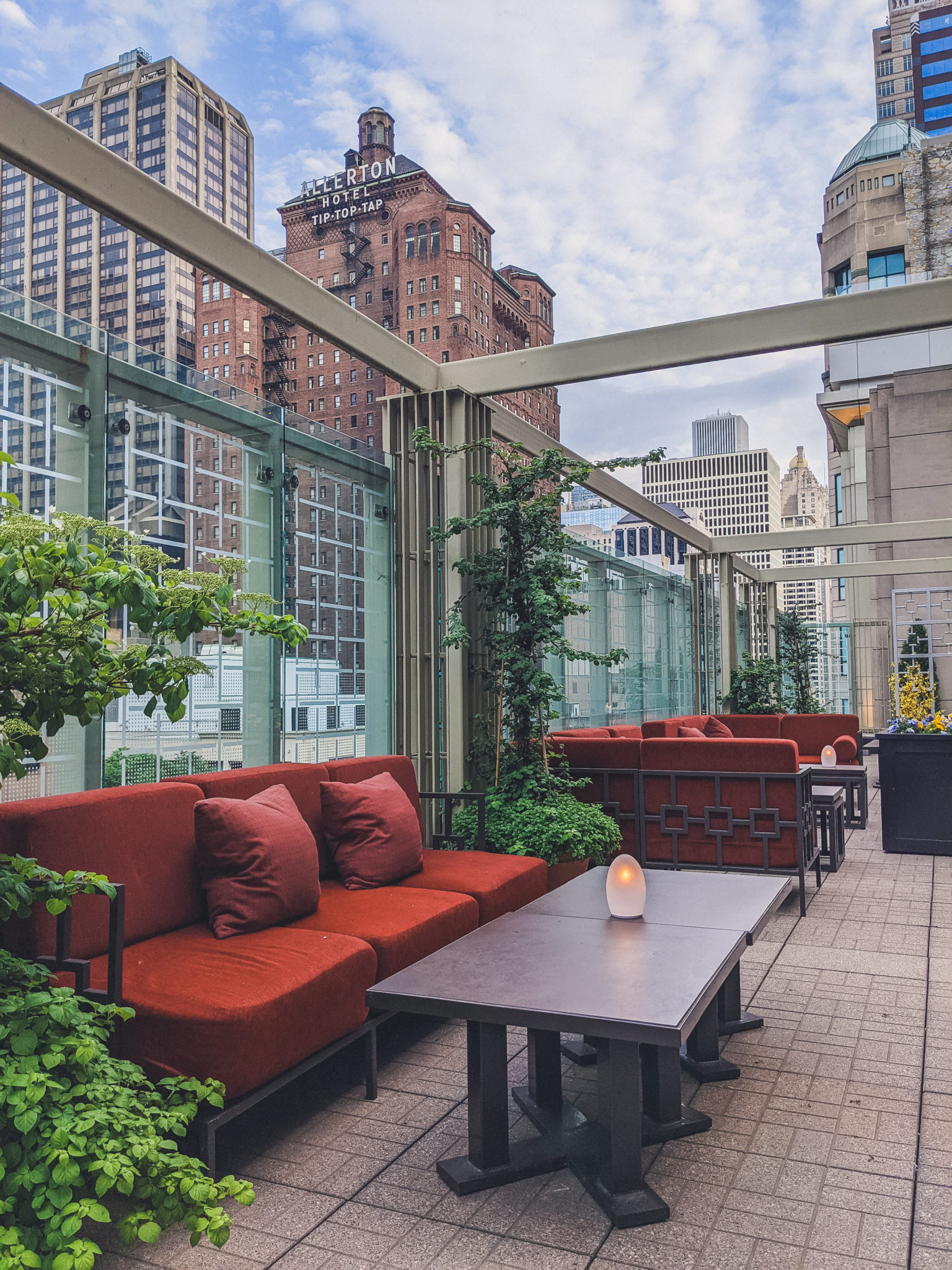 23 Irresistible Date Night Restaurants in Chicago - Valentina's ...