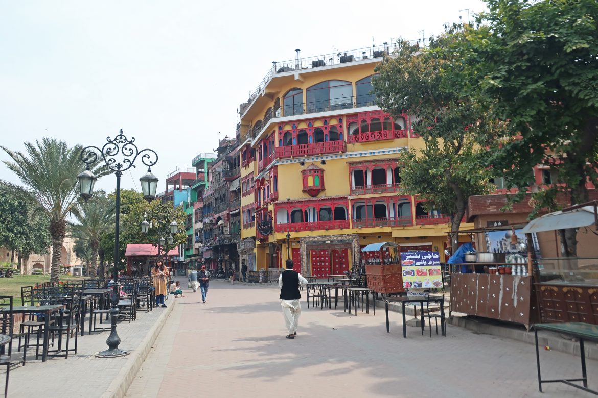 8 Most Beautiful Places in Lahore - Valentina's Destinations