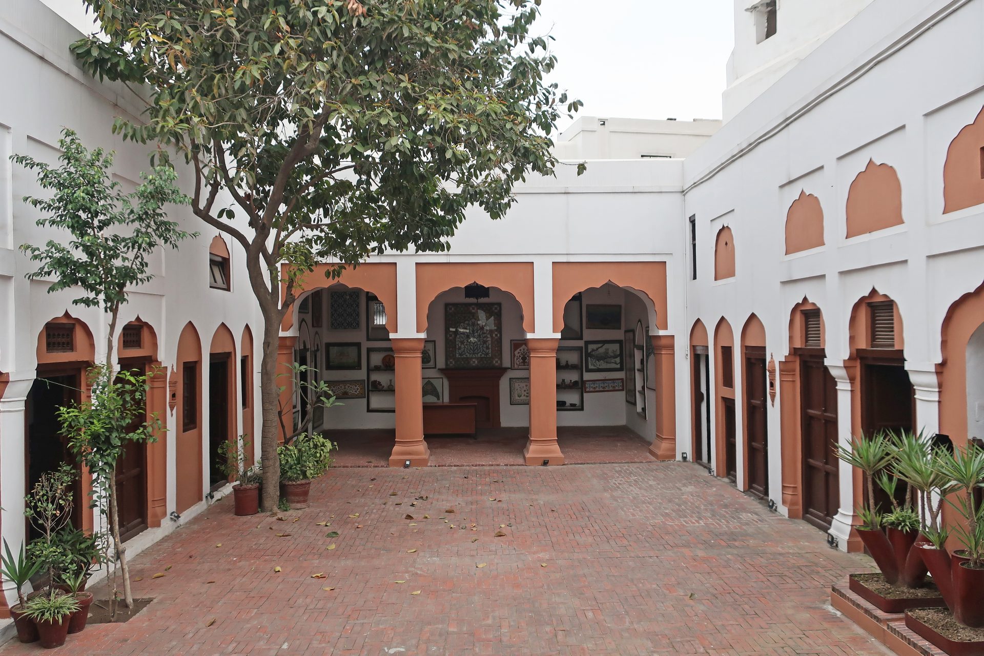 8 Most Beautiful Places in Lahore - Valentina's Destinations