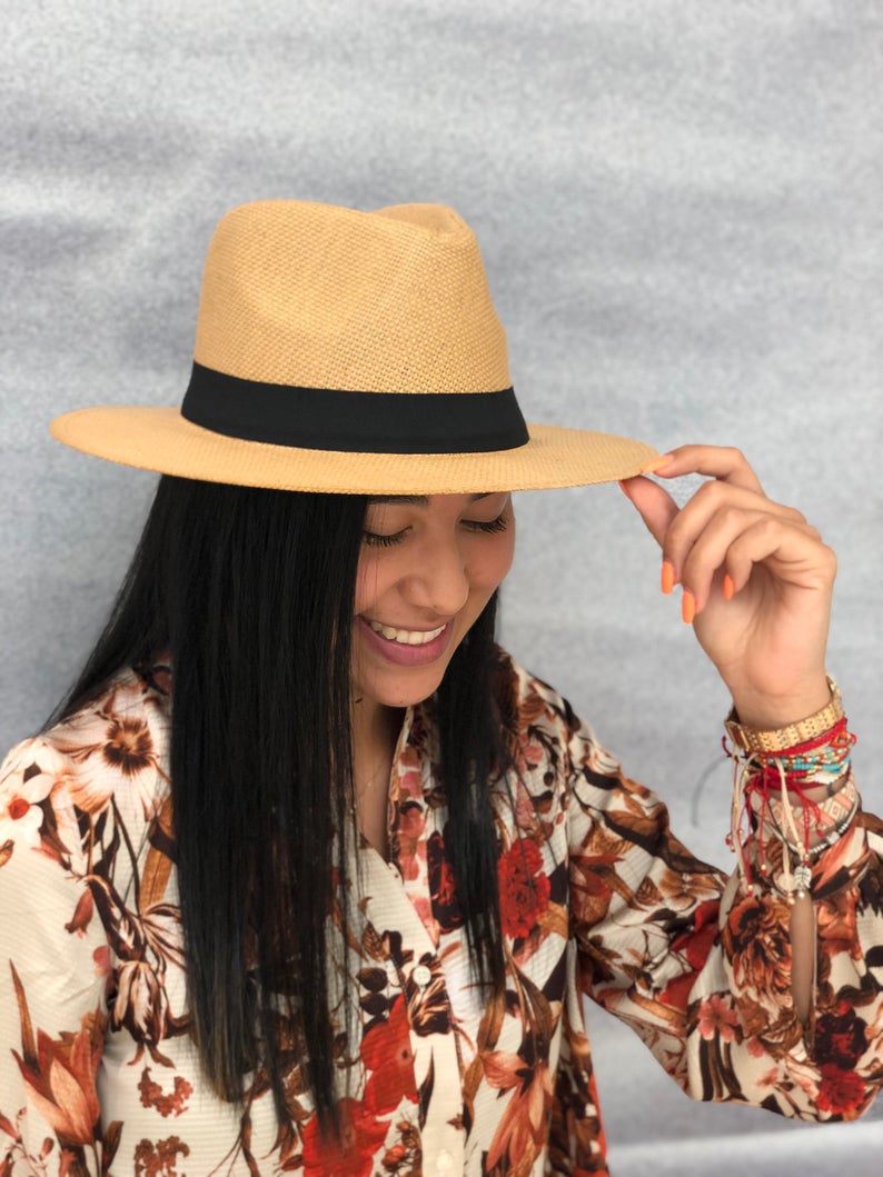 13 Impressive Items to Elevate Your Vacation Look: What to Wear in ...